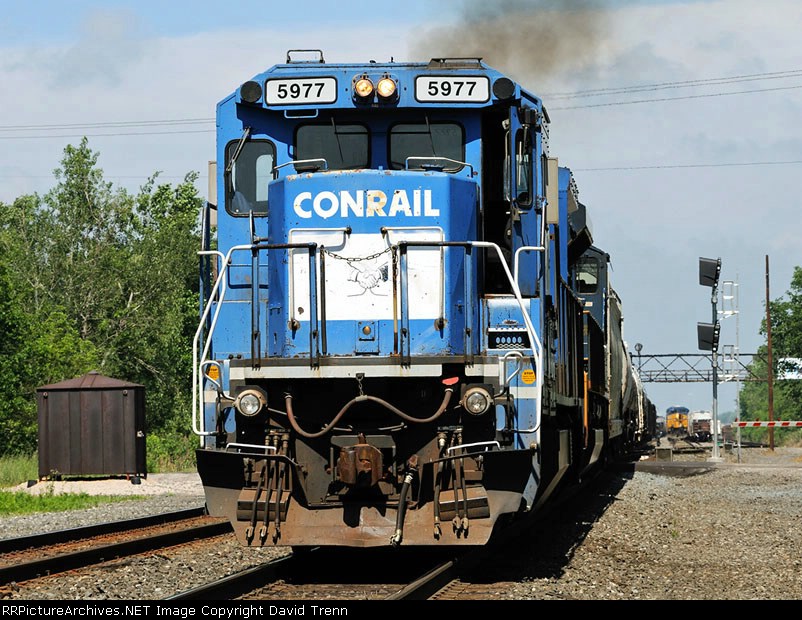 CSX 5977 leads Westbound CSX Q371 at MP 130
